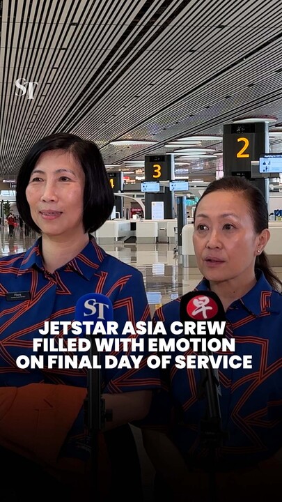 Jetstar Asia crew sign off on final day of service for low-cost carrier
