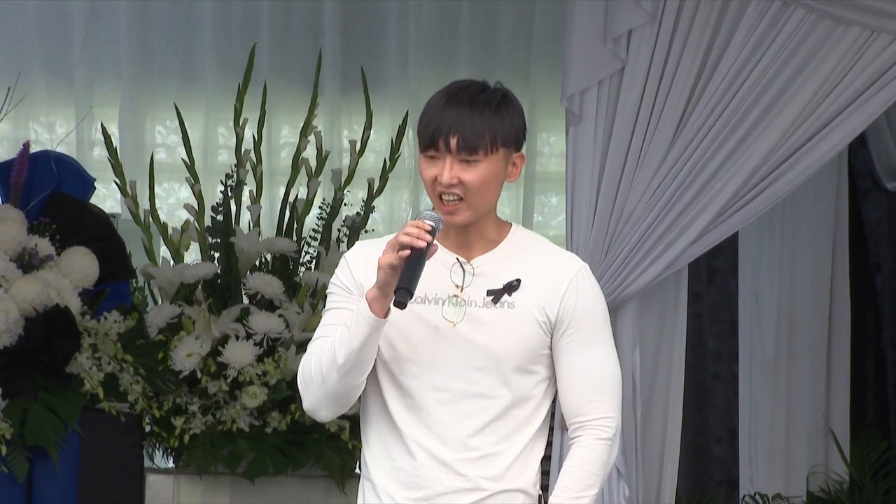 Final farewell as actor Aloysius Pang is given military send-off ...